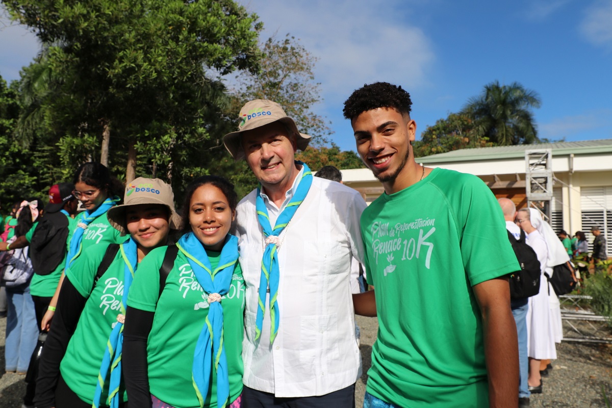 Dominican Republic – Cardinal Ángel Fernández Artime and 800 young ...