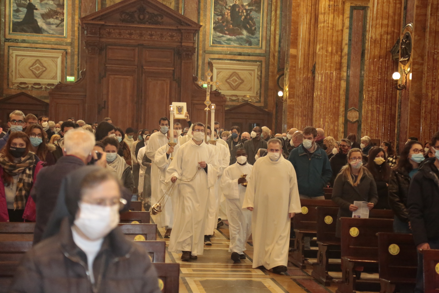 Italy - Missionary Crosses Consigned to Missionaries