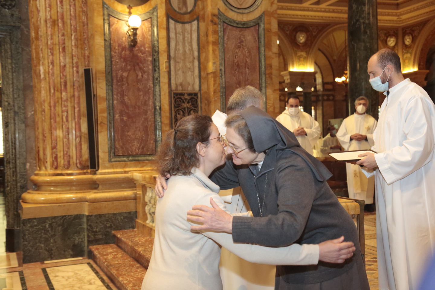 Italy - Missionary Crosses Consigned to Missionaries