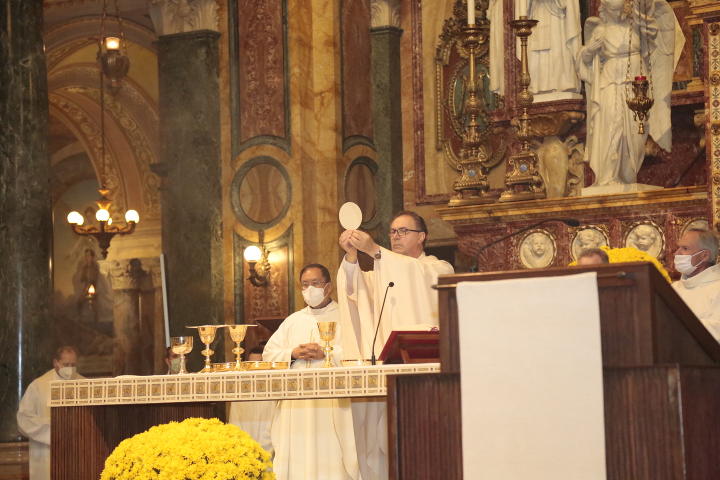 Italy - Missionary Crosses Consigned to Missionaries