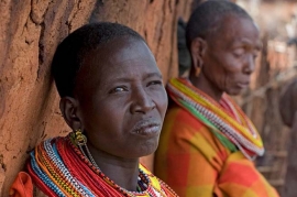 Kenya - A drop of education in the desert. Karare's mission