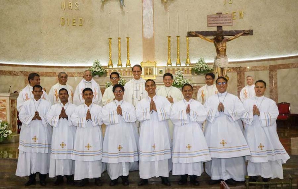 Philippines - Perpetual profession of eight Salesians