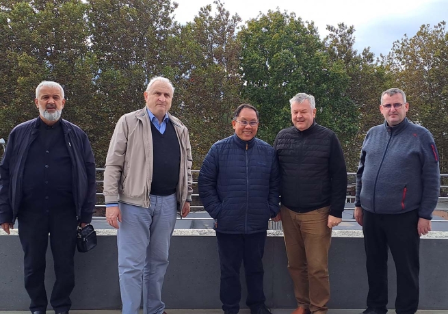 Georgia – Afrontar el desafío de arraigar el carisma con valentía ...