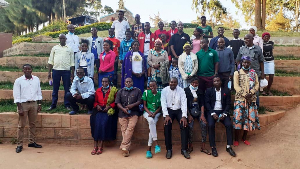 Kenya - Leadership refresher course for young people and adults